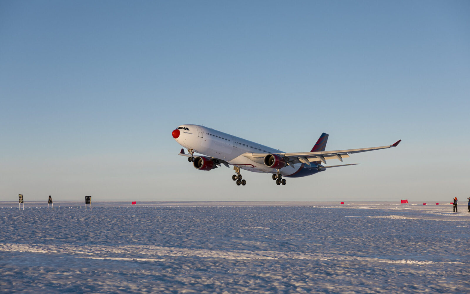 Hi Fly lands Airbus A330 in Antarctica for first time