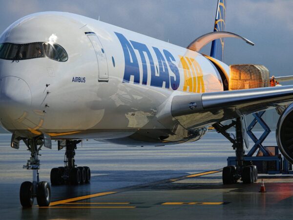 IAI completes first B777 passenger-to-freighter conversion - AeroTime