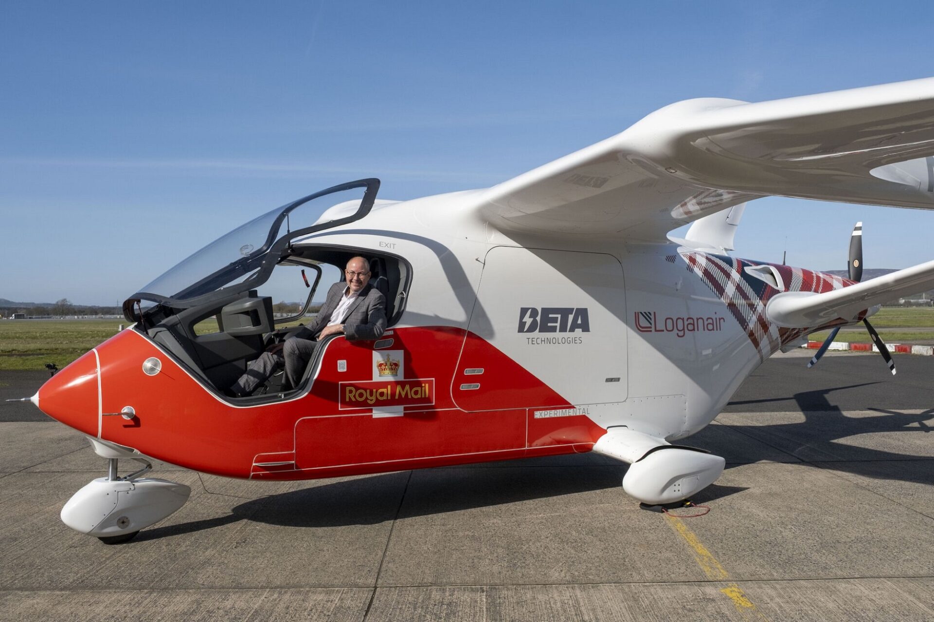 Loganair, BETA demonstrate mail delivery electric flights