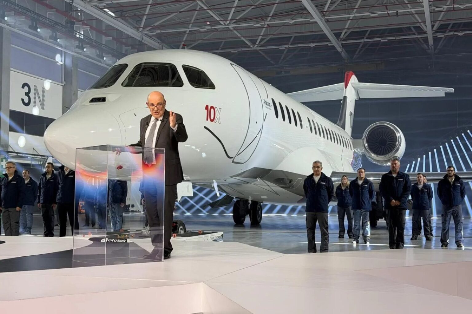 Falcon 10X program moves to flight testing after unveiling