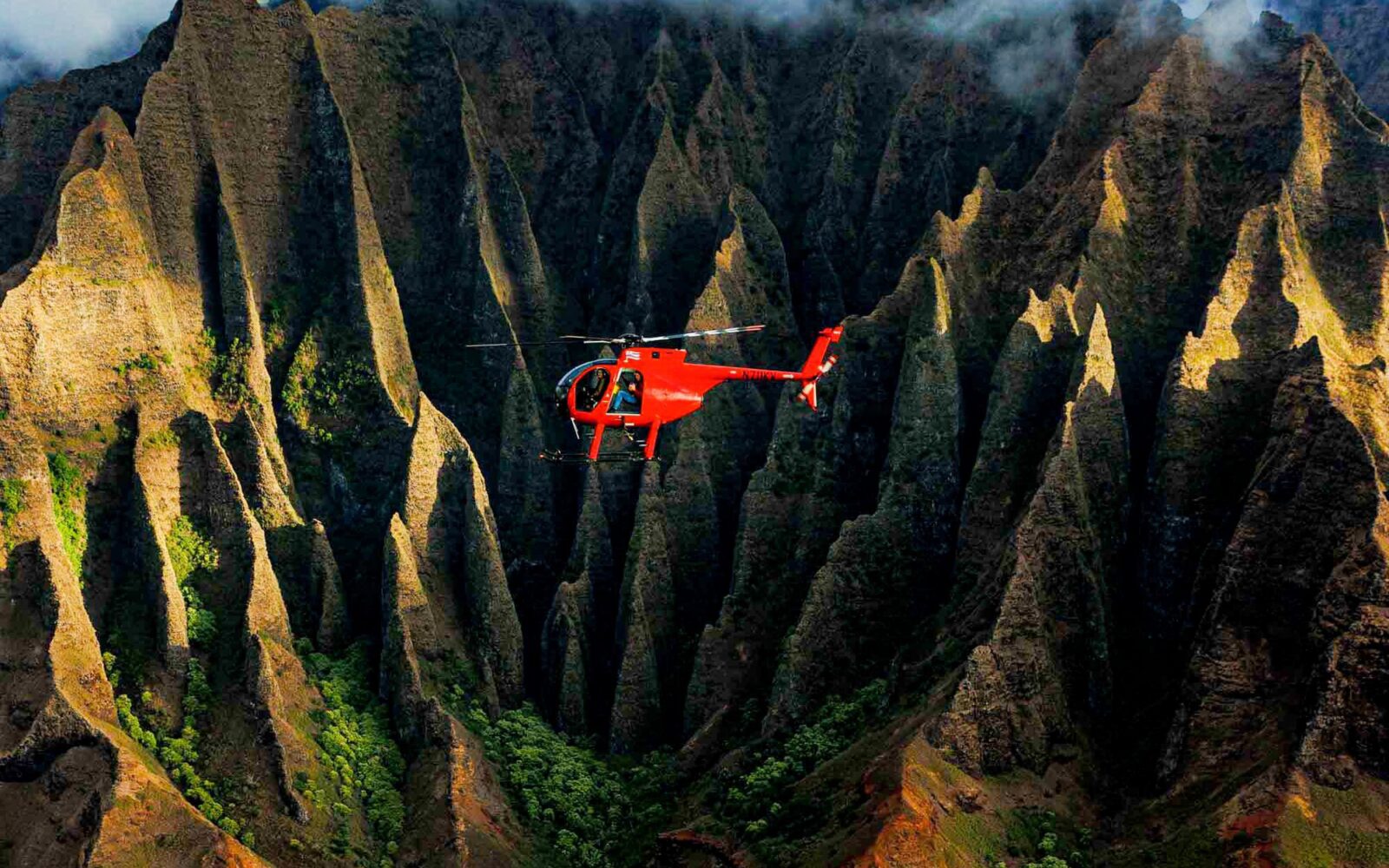 Three die in Kauai MD 500 tour helicopter crash