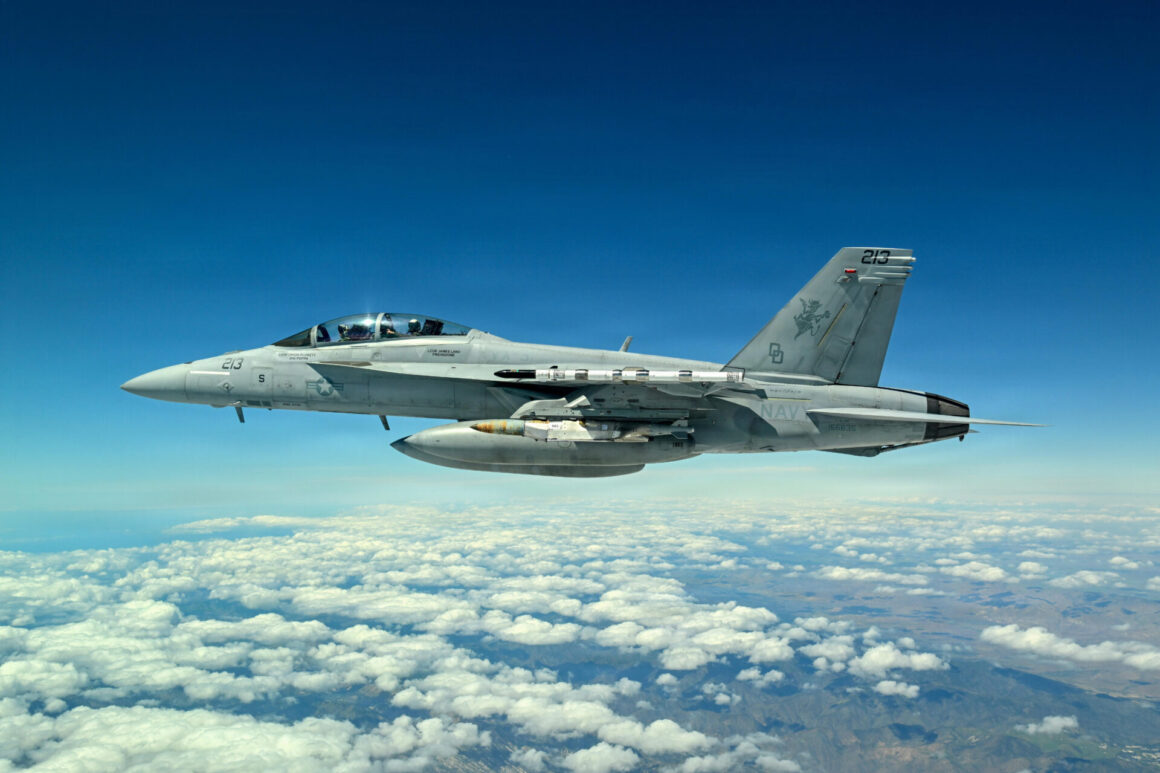 US Navy demonstrates JDAM Long Range in 200 nm strike test