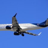 What is a microburst and how do pilots respond to them?