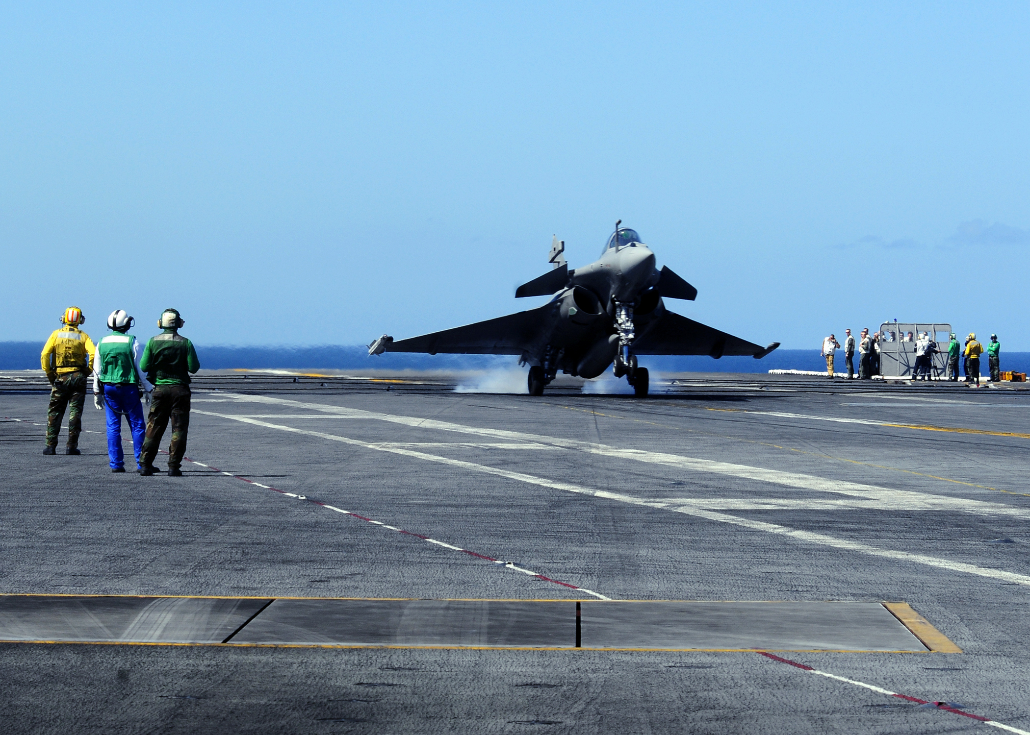 Indian Navy enters final talks to acquire 26 Dassault Rafale M fighters ...