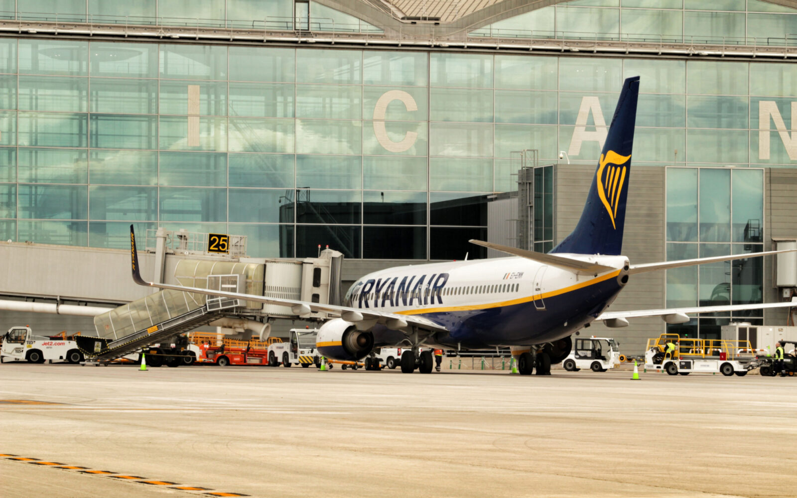 Ryanair, Repsol sign agreement for sustainable aviation fuel - AeroTime
