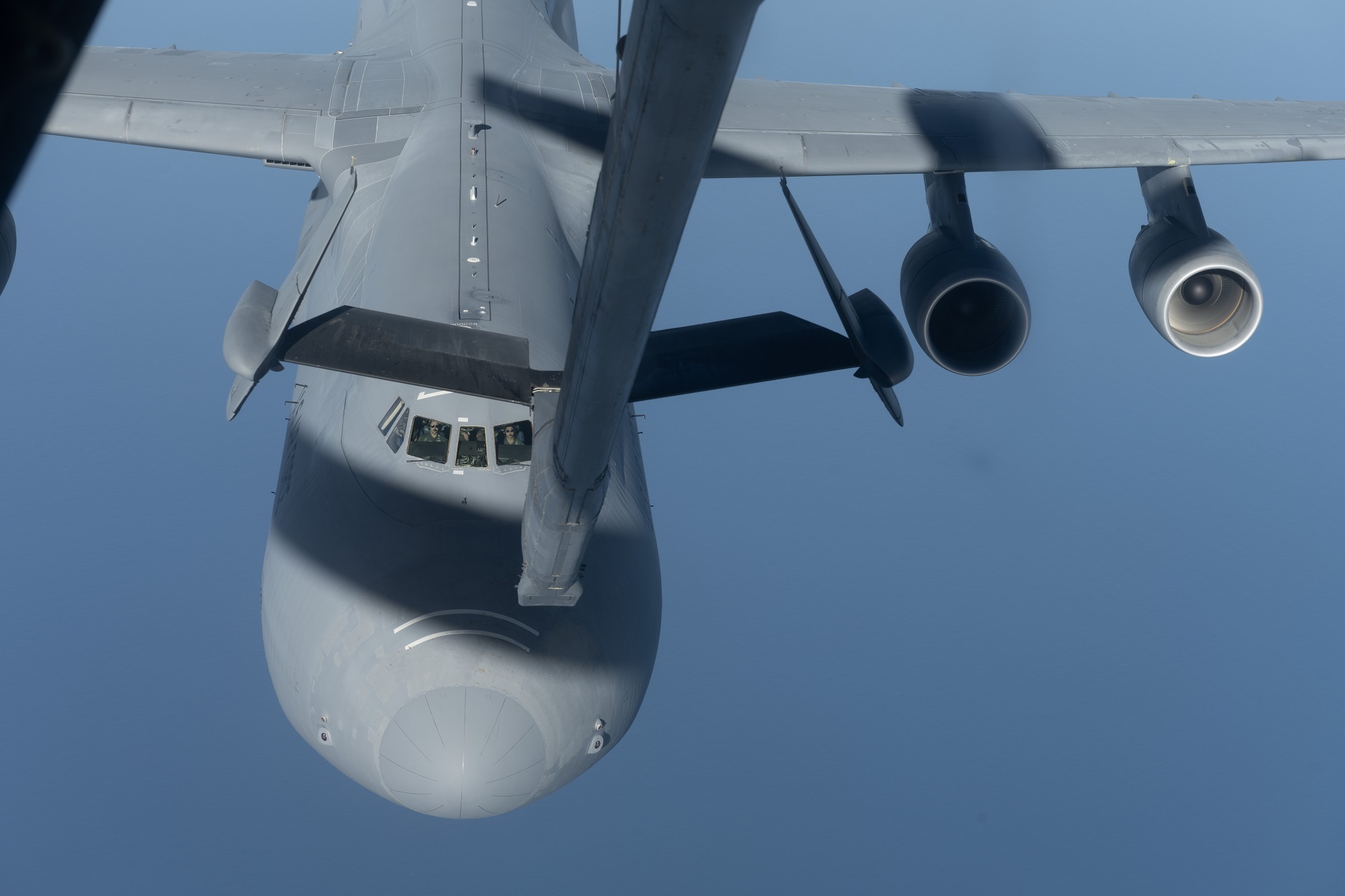 USAF conducts first reverse air refueling using C-5M Super Galaxy
