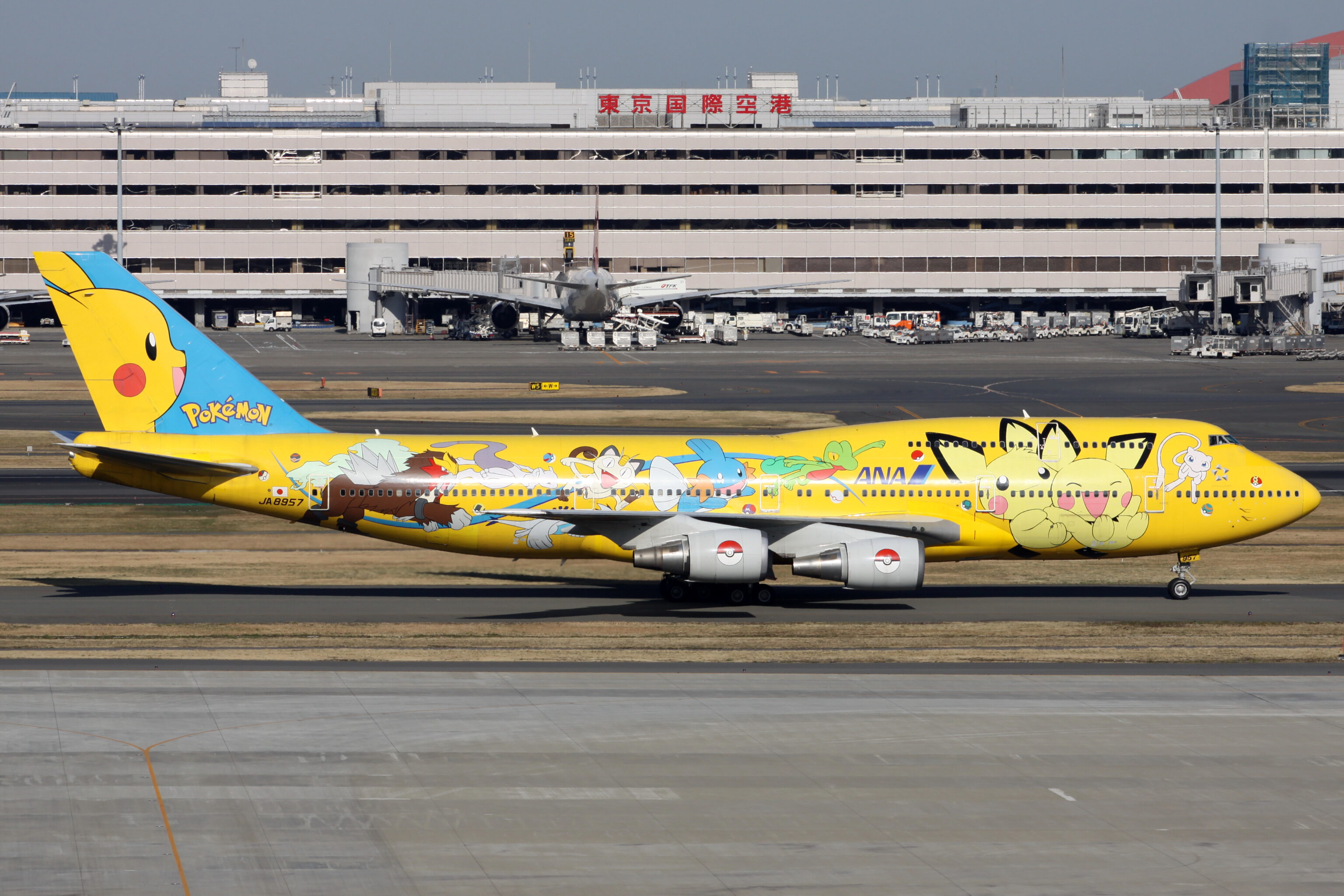 ANA-Pokemon-Boeing-747.jpg - AeroTime