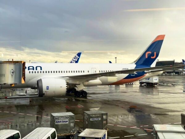 NTSB details case where AA worker was ‘ingested’ into engine - AeroTime