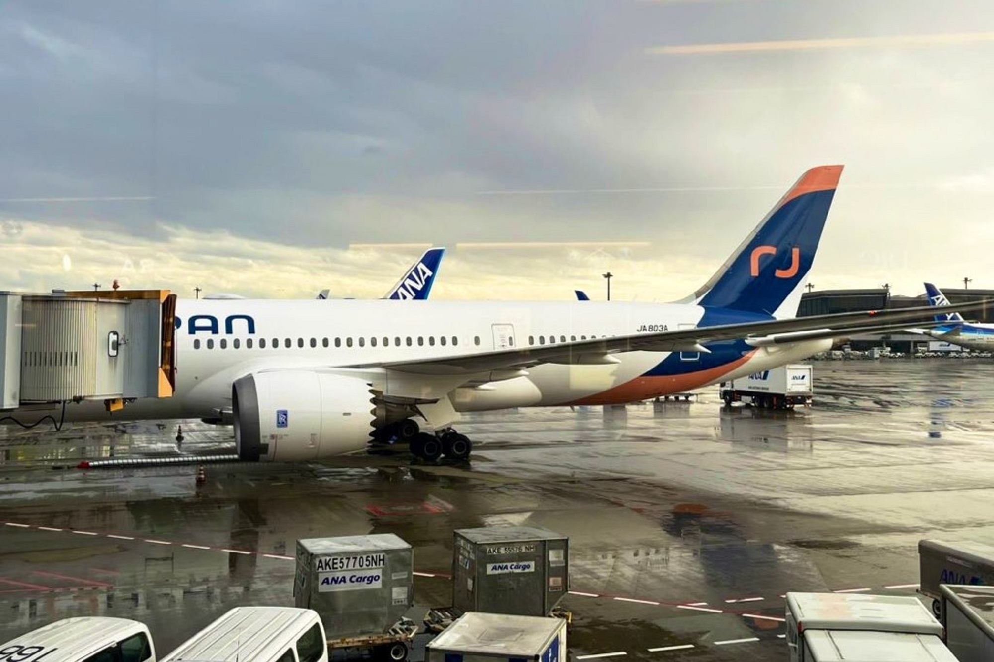 ANA’s new low-cost airline AirJapan flies for first time