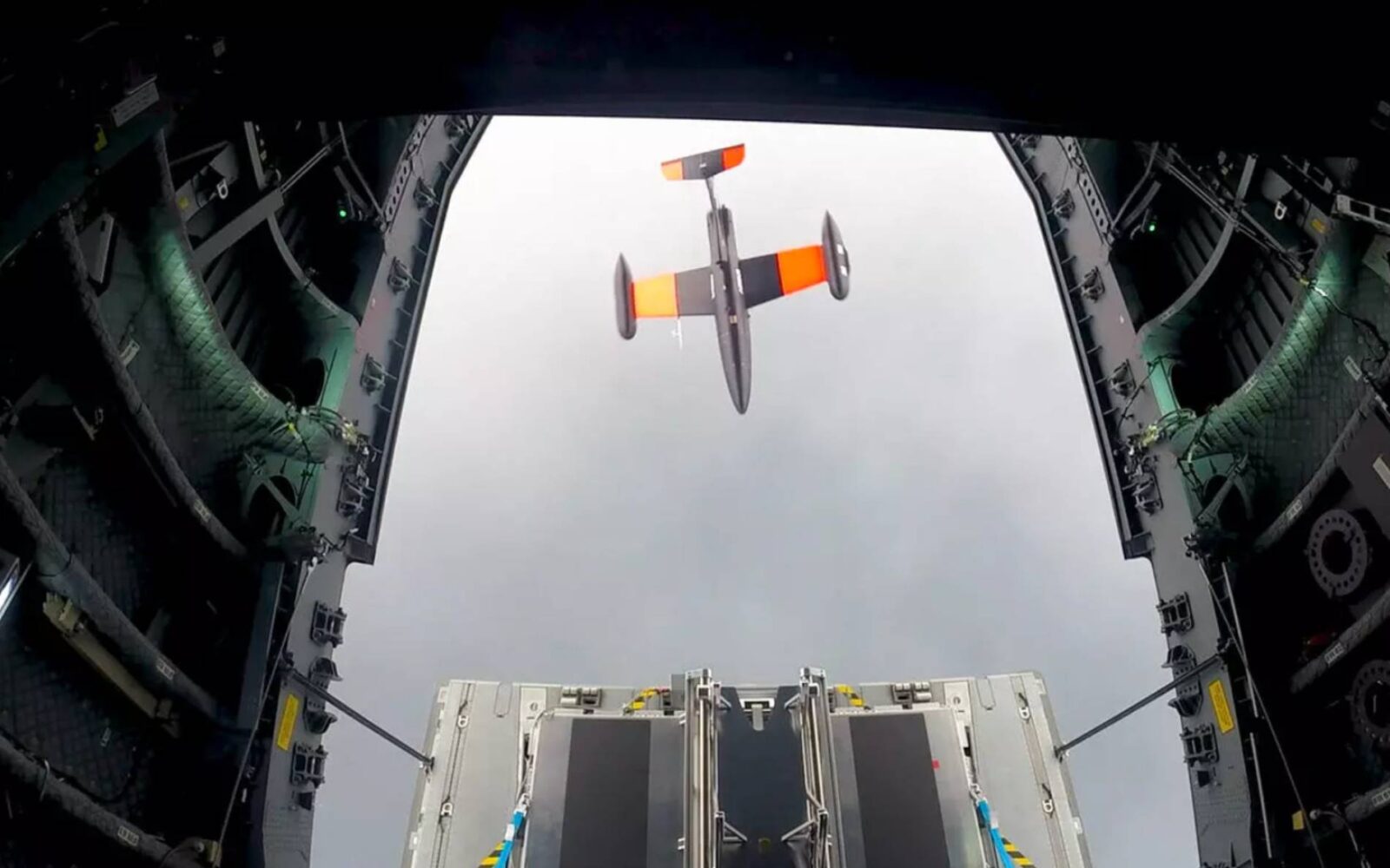 Airbus launched loyal wingman demonstrator from A400M - AeroTime