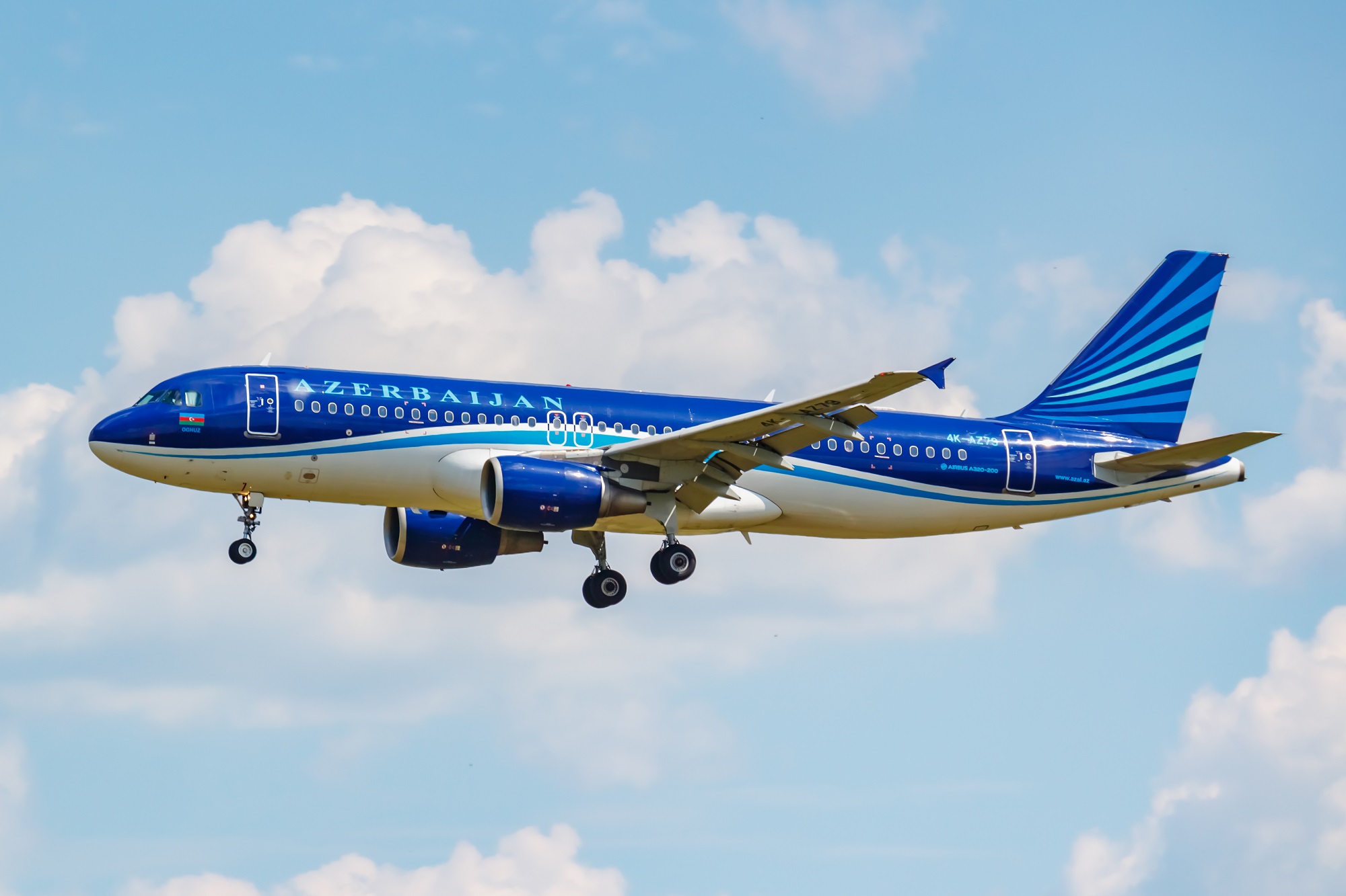 Azerbaijan Airlines confirms order with Airbus for 12 A320neo jets