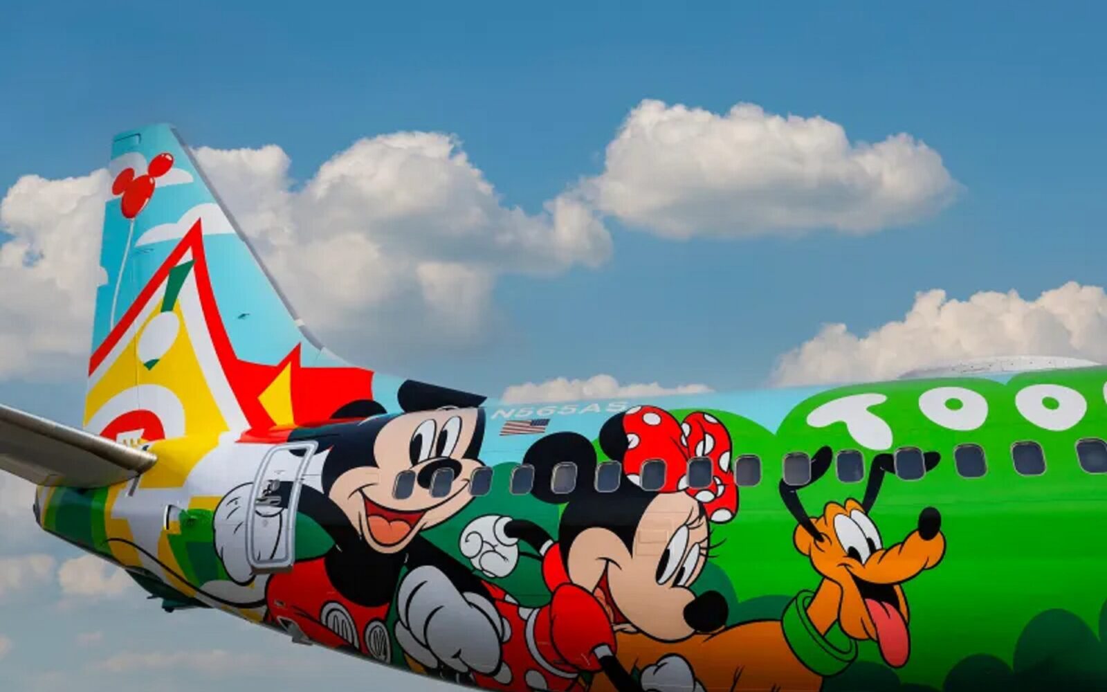 Alaska Airlines launches new Mickey Mouse-inspired 737 plane