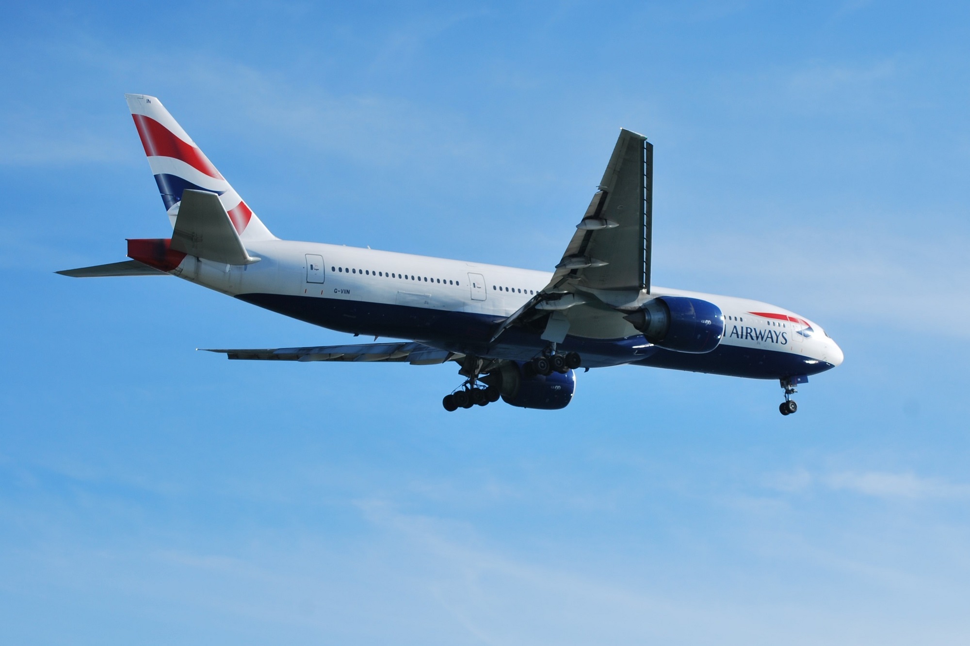 BA Boeing 777 returns to Gatwick with ‘cracked windscreen’