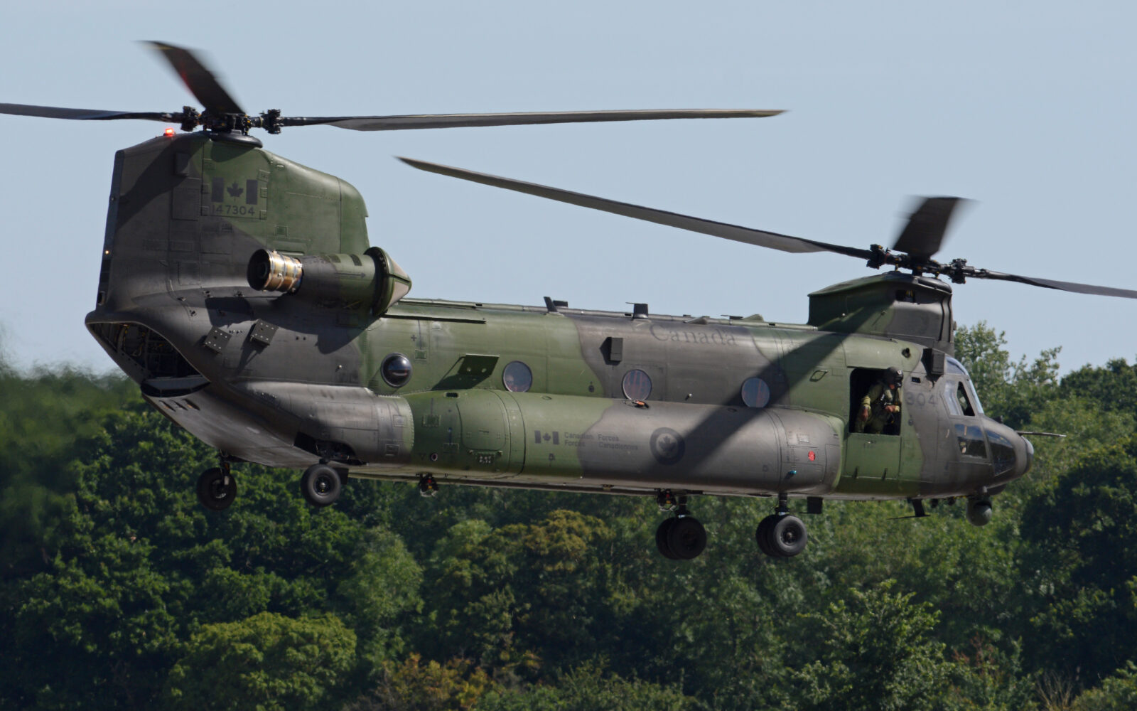 Canadian Chinook helicopter crashes in Ontario, two missing - AeroTime