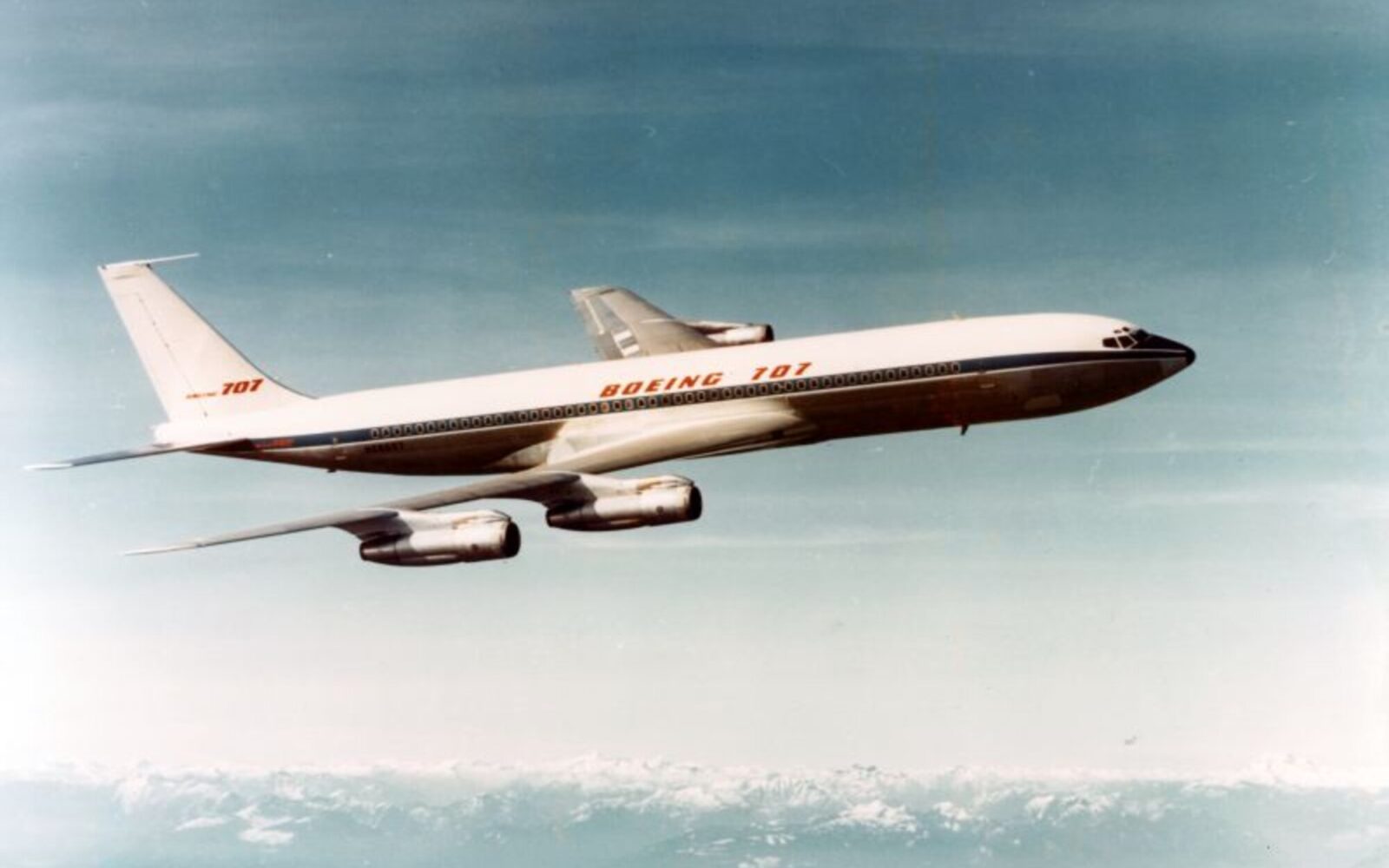 The Boeing 707 - the first jetliner that changed aviation