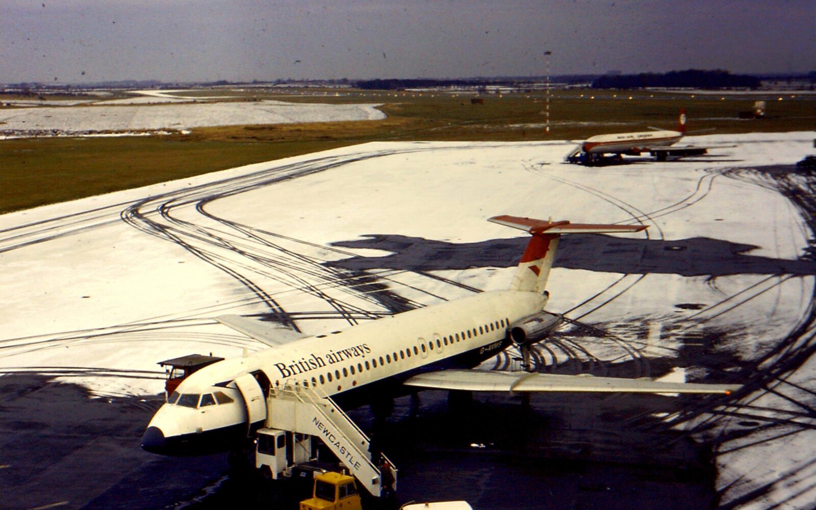 British Airways Flight 5390: pilot sucked out of cockpit - AeroTime