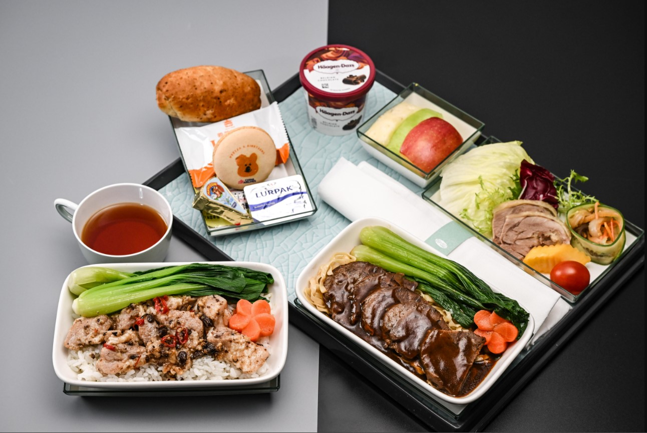 What economy class innovations and trends will come in 2024?