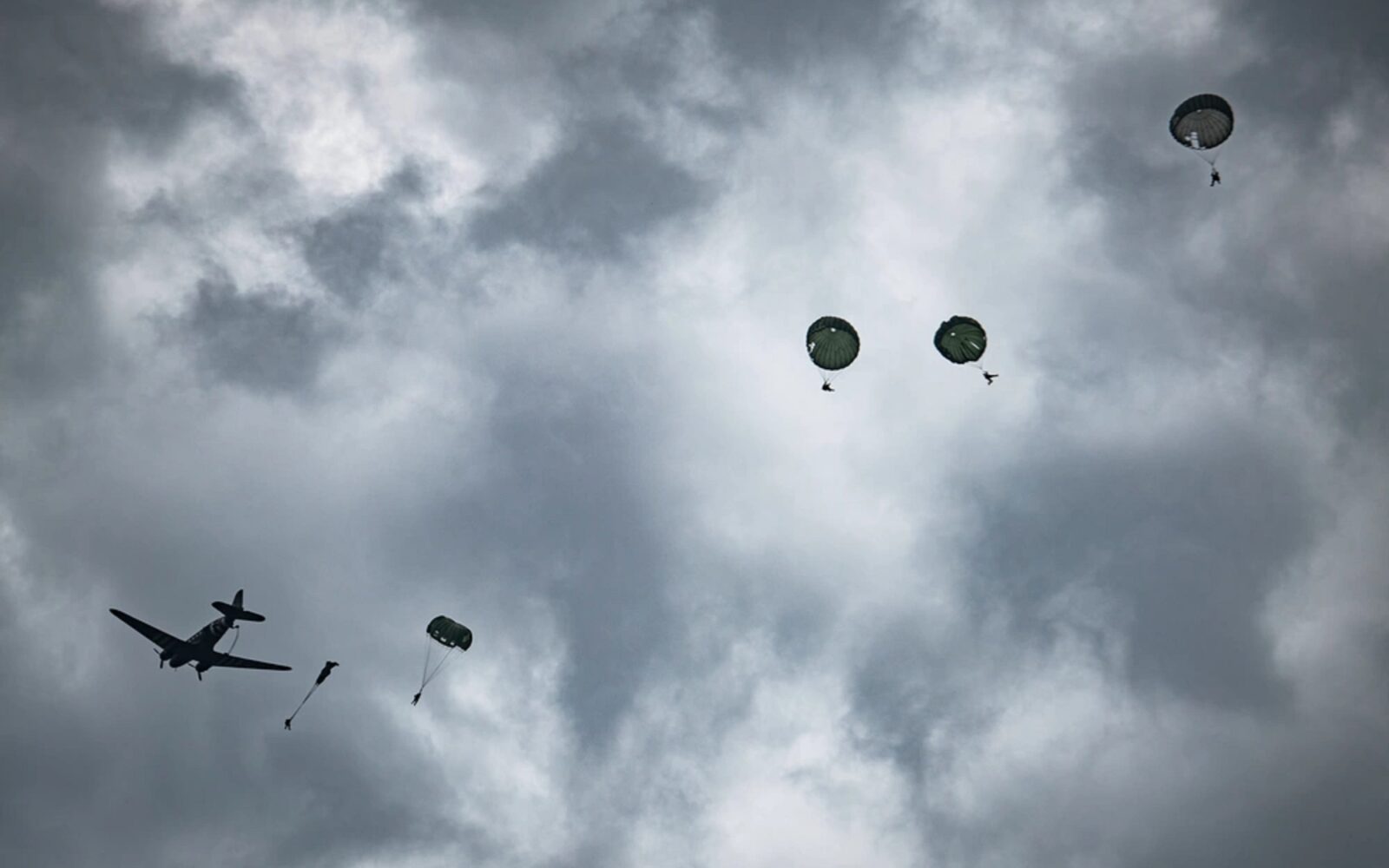 Parachutists fill Normandy skies to mark D-Day: video