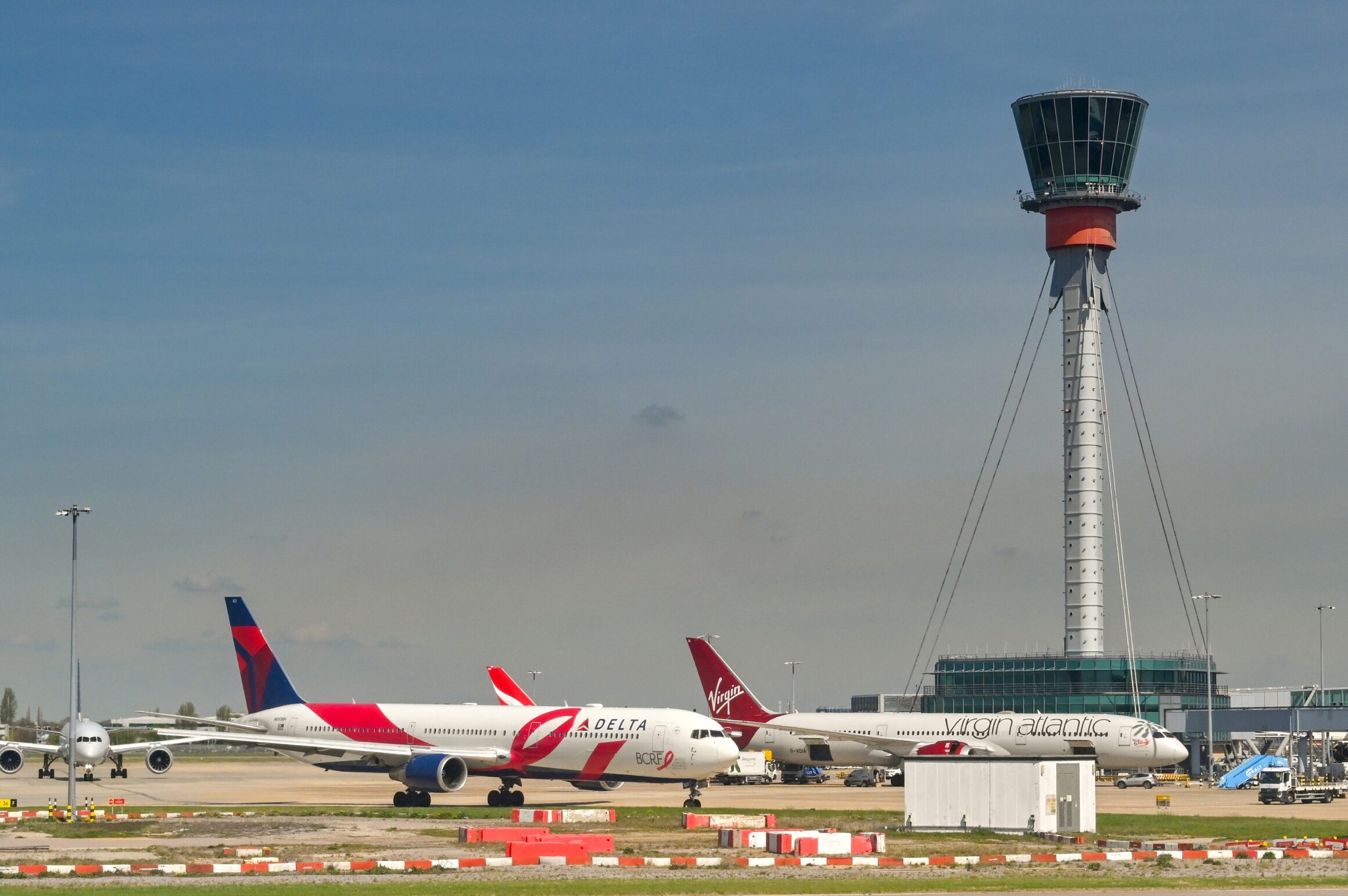British Airways, Virgin Atlantic attack UK Government over Heathrow ...