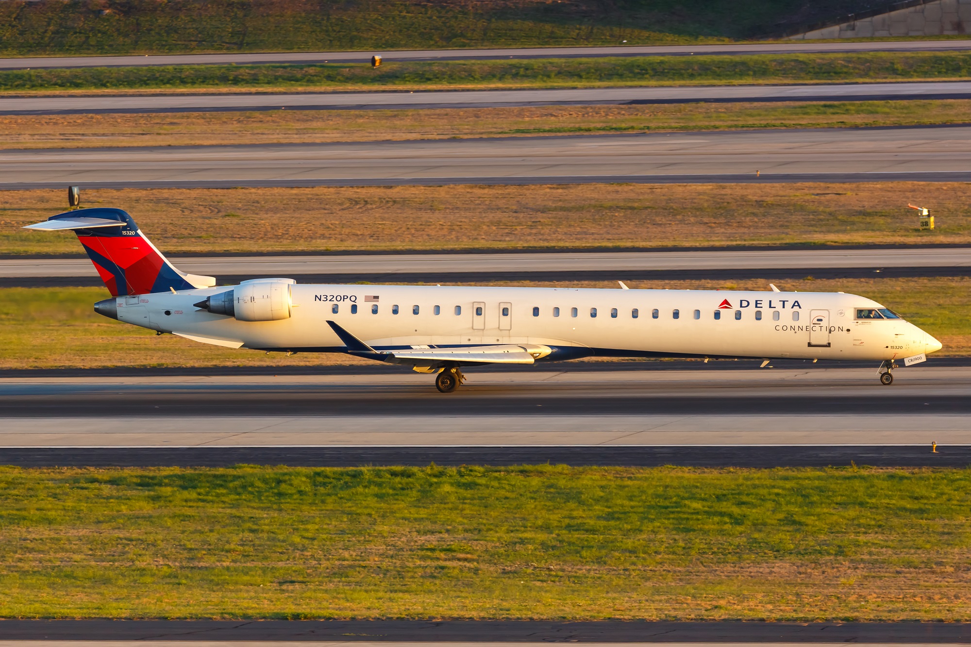 Endeavor Air pilot issues mayday after fire in cockpit