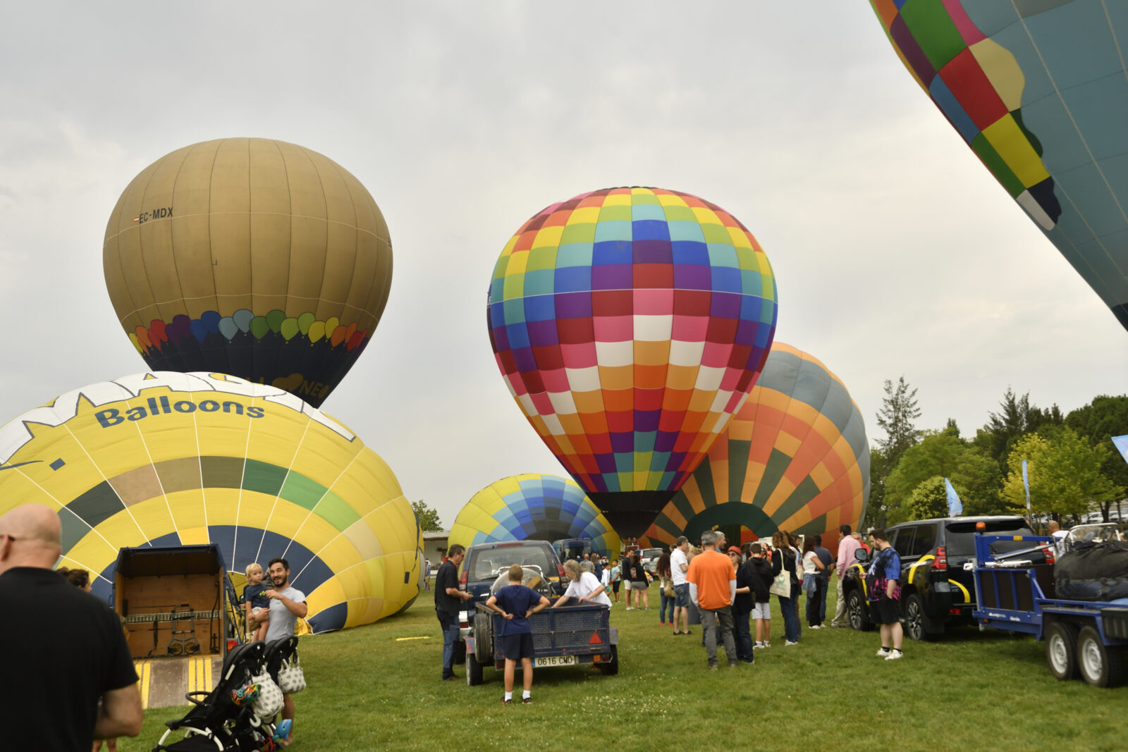 European Balloon Festival fills the skies near Barcelona - AeroTime