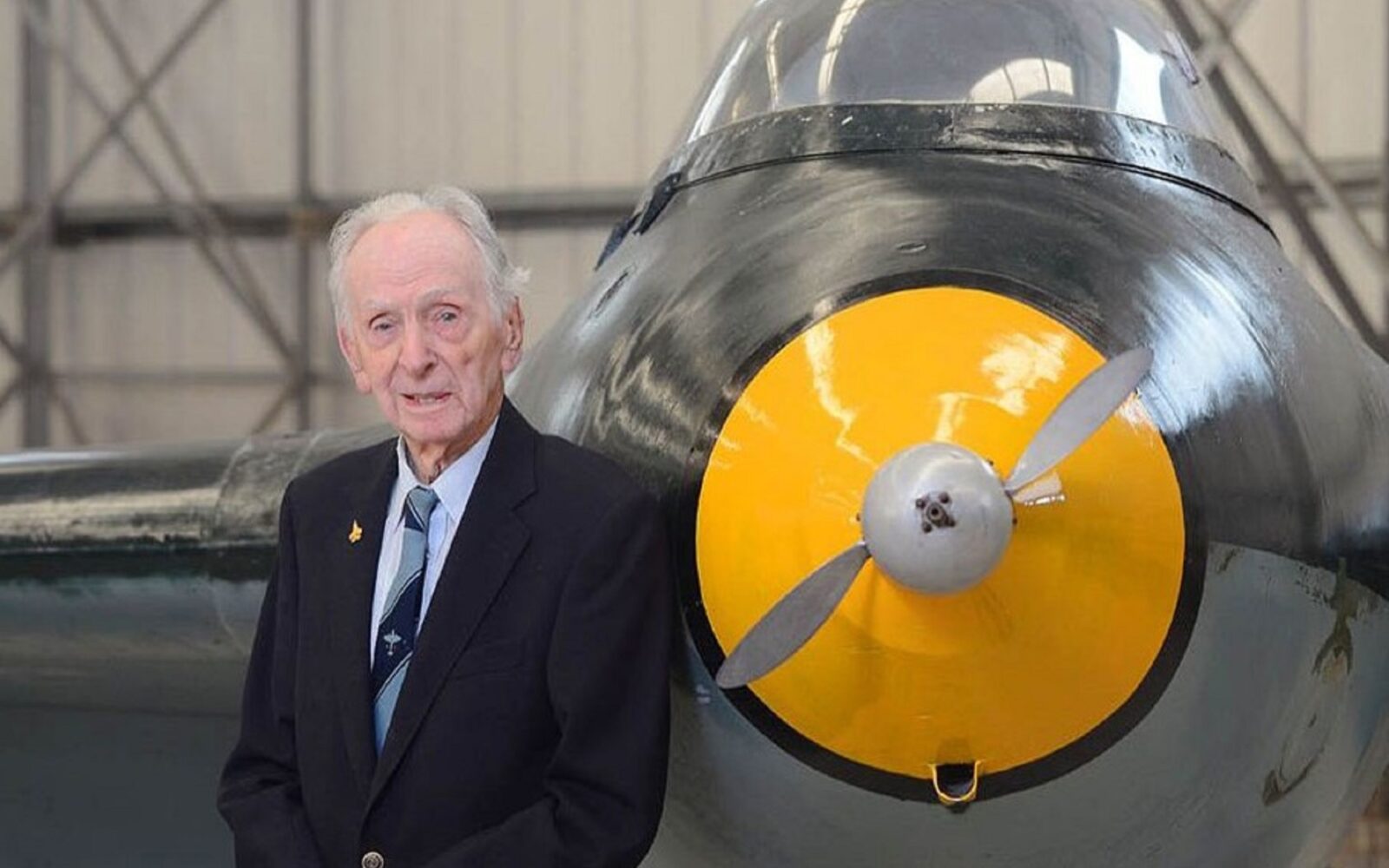 The death-defying WW2 pilot who flew 487 types of aircraft