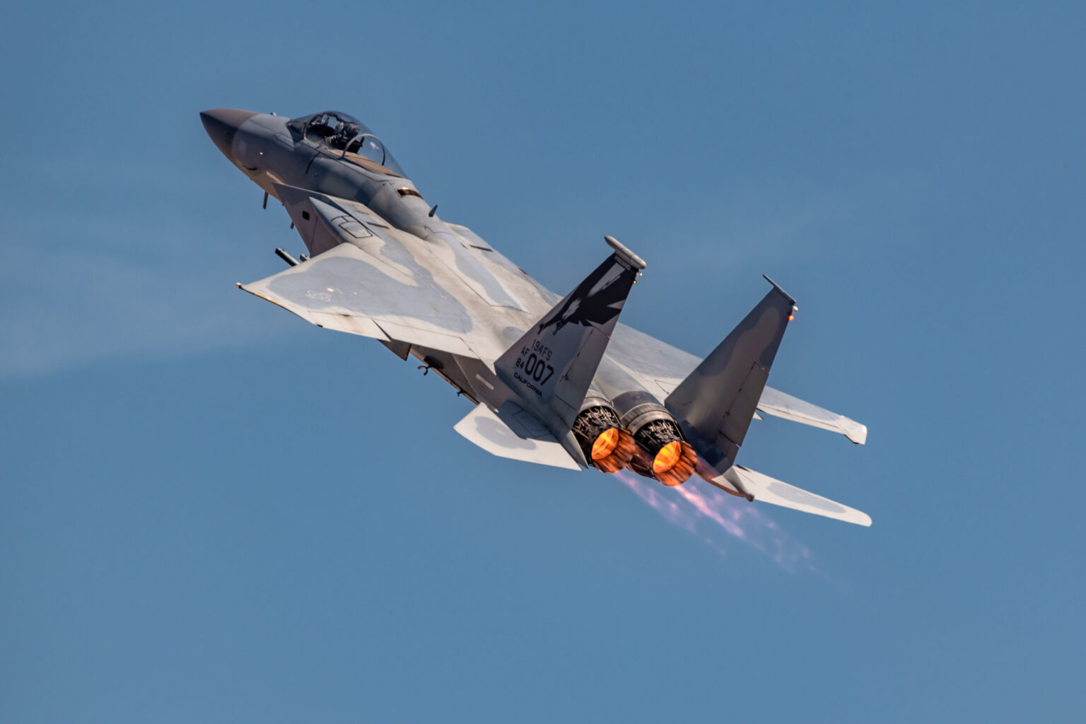 Over 3,000 Boeing fighter jet workers begin strike in US