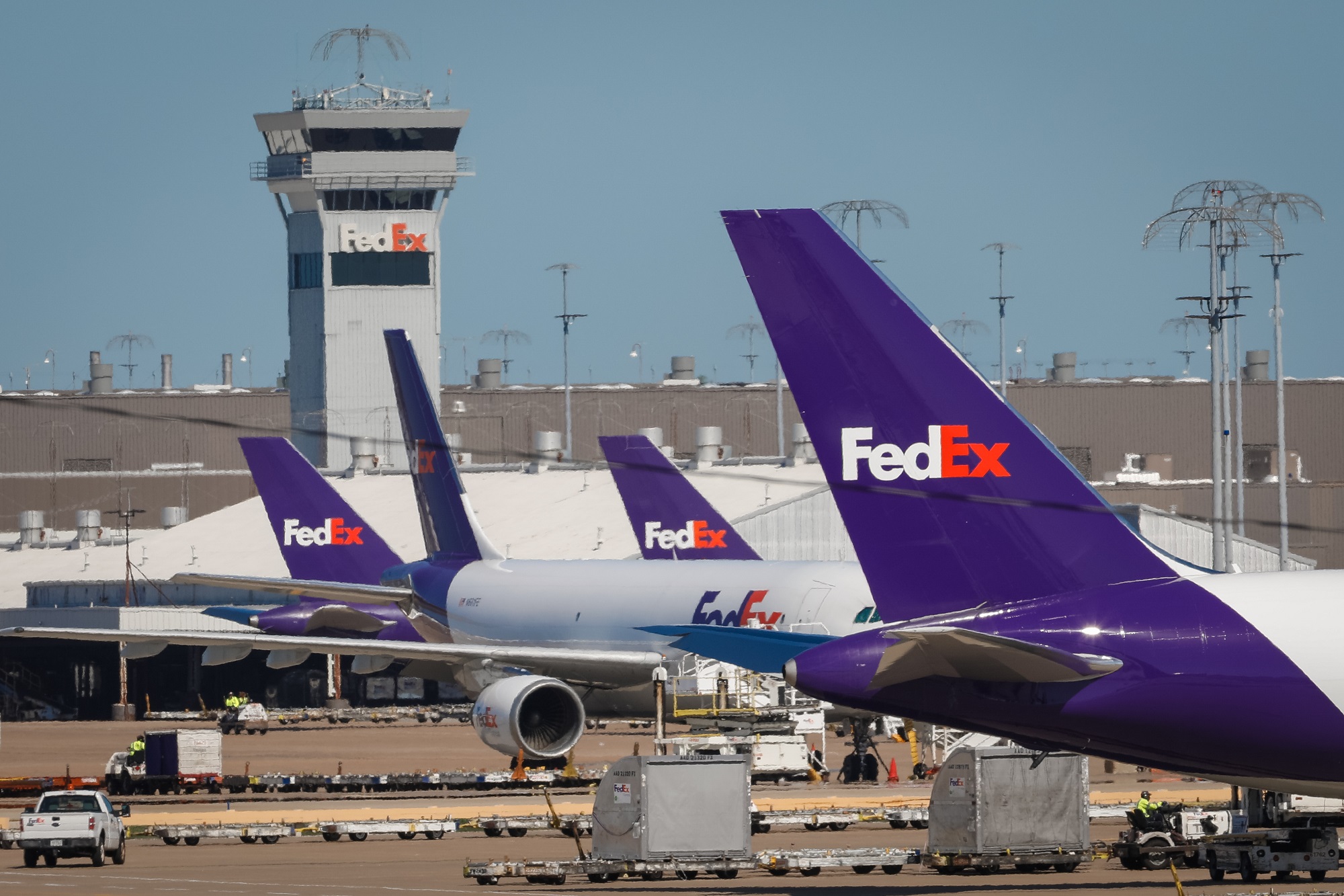 FedEx to celebrate 50th 777F with special fuselage sticker - AeroTime