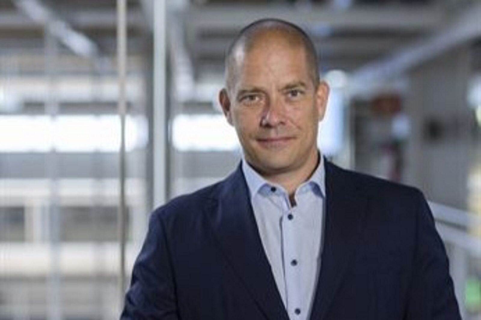 Finnair appoints head of postal delivery firm as new CEO