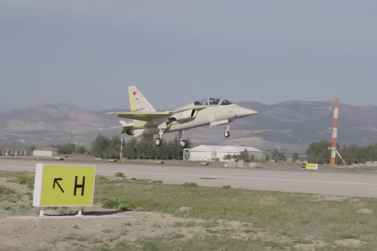 Turkey’s Hurjet trainer prototype completes maiden flight - AeroTime