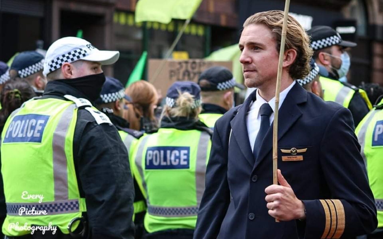 The airline pilot who quit the job he loves to join XR