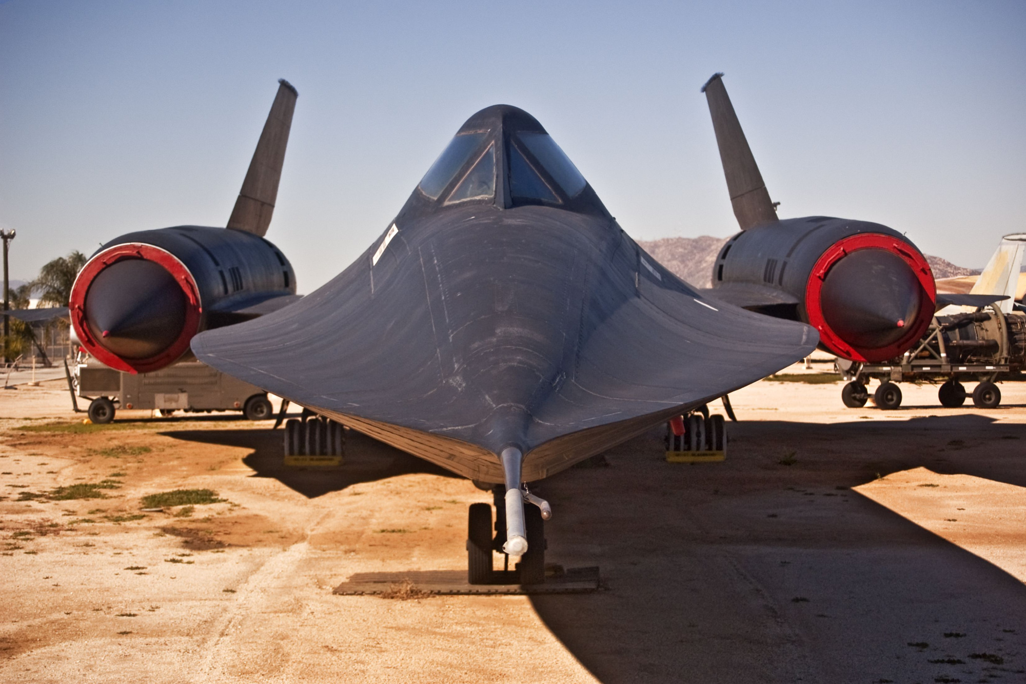 The SR-71 Blackbird: unveiling the fastest plane ever built