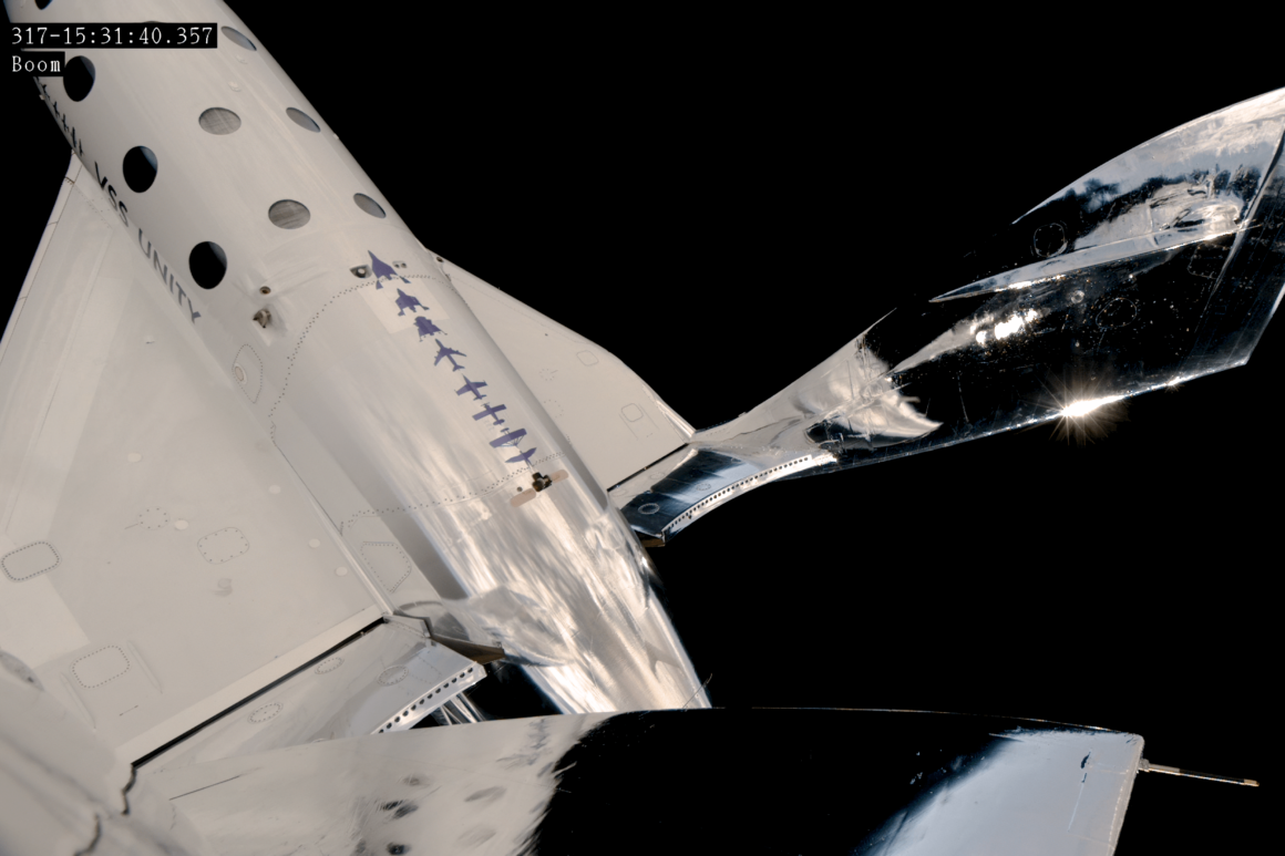 Virgin Galactic completes its first commercial flight - AeroTime