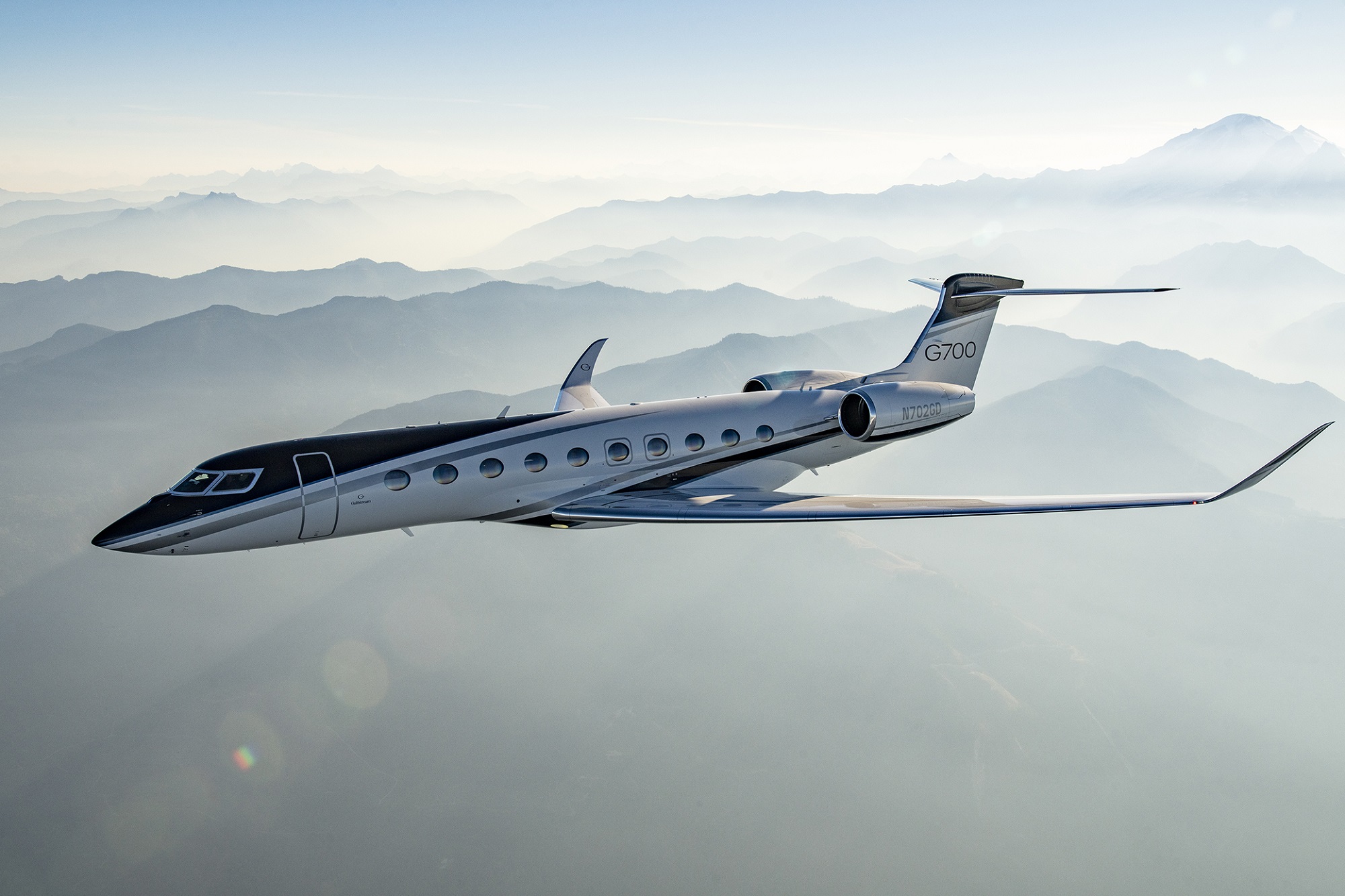 G700 and Falcon 10X mockup cabin set for Dubai Airshow