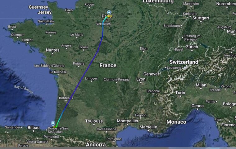 Air France flight declares emergency and lands at Biarritz