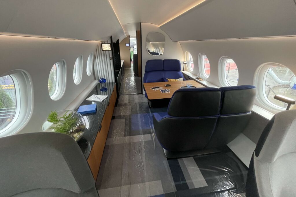 Inside the luxurious Dassault Falcon 10X cabin - AeroTime