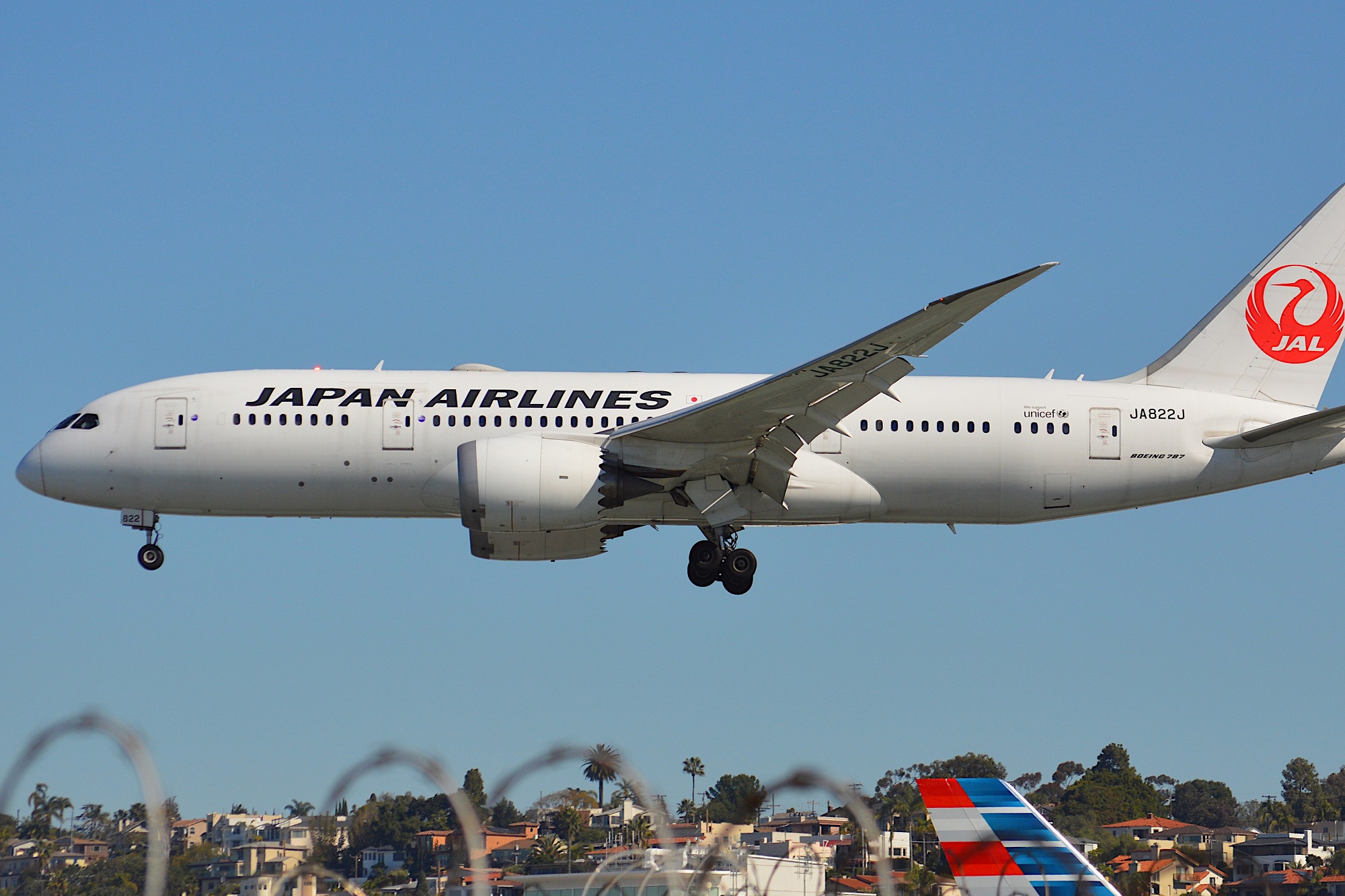 Delta flight aborted landing after JAL pilot error in US