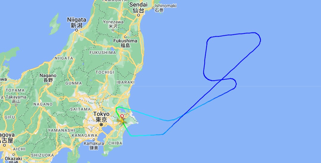 KLM Boeing 787 returns to Tokyo after windshield cracks