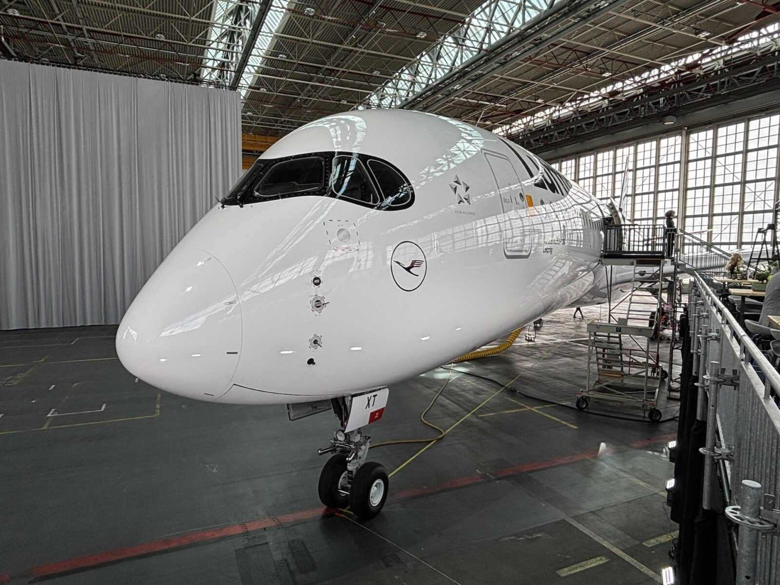 Lufthansa showcases its new Allegris cabin on Airbus A350 - AeroTime
