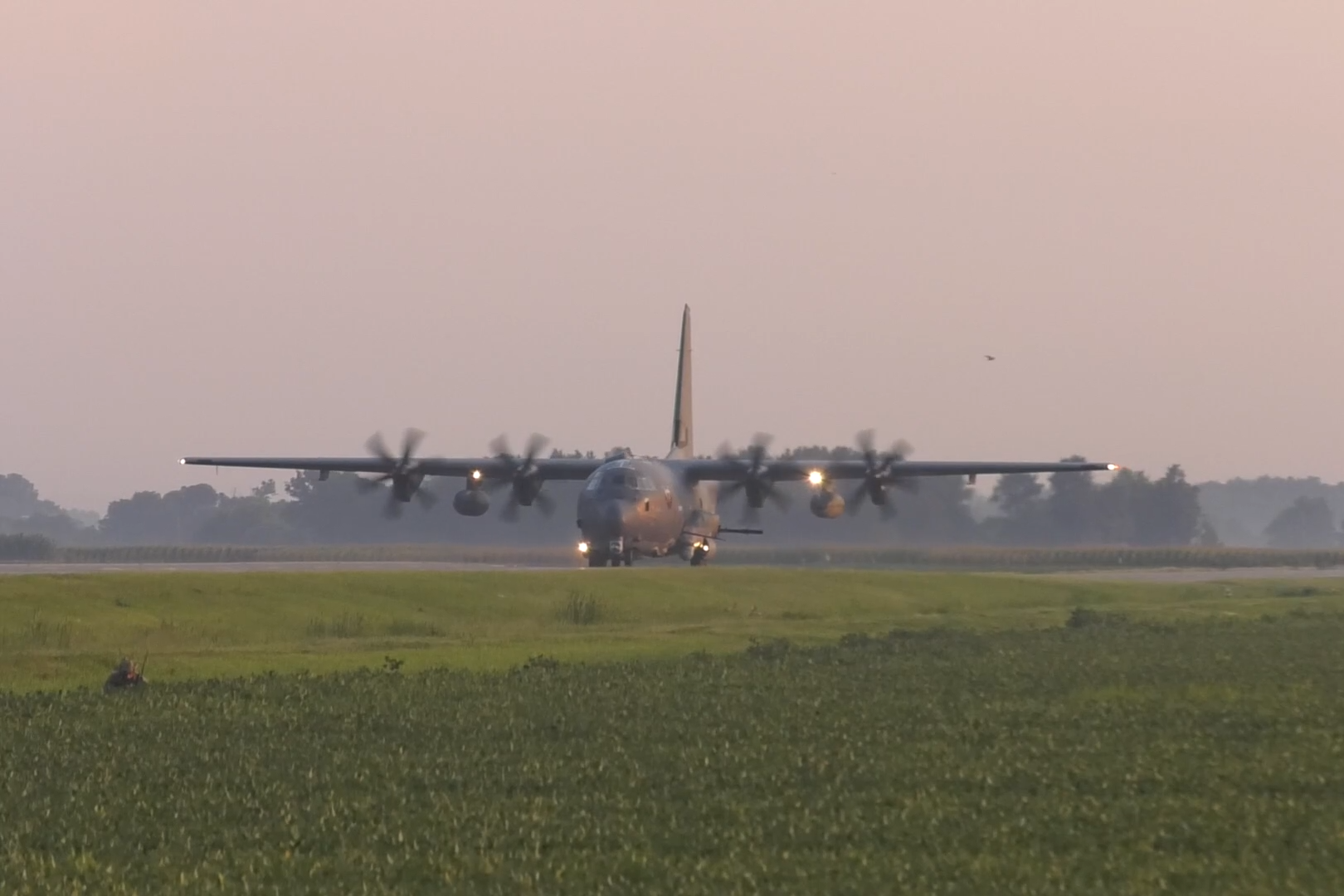 US Air Force lands AC-130J Ghostrider gunship on highway