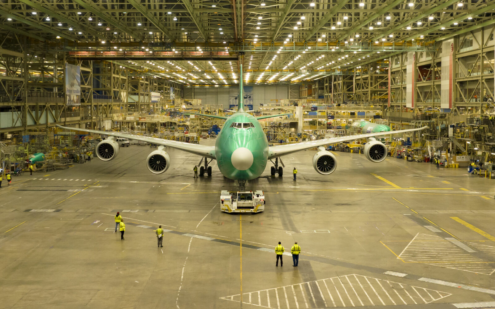 Queen hands over her crown: Boeing delivers the last 747 to Atlas Air ...