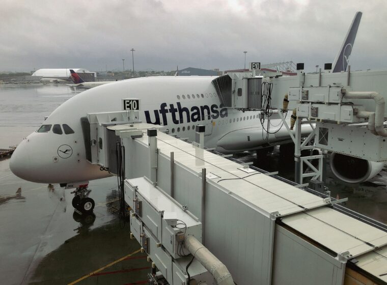 Airbus A380 - AeroTime