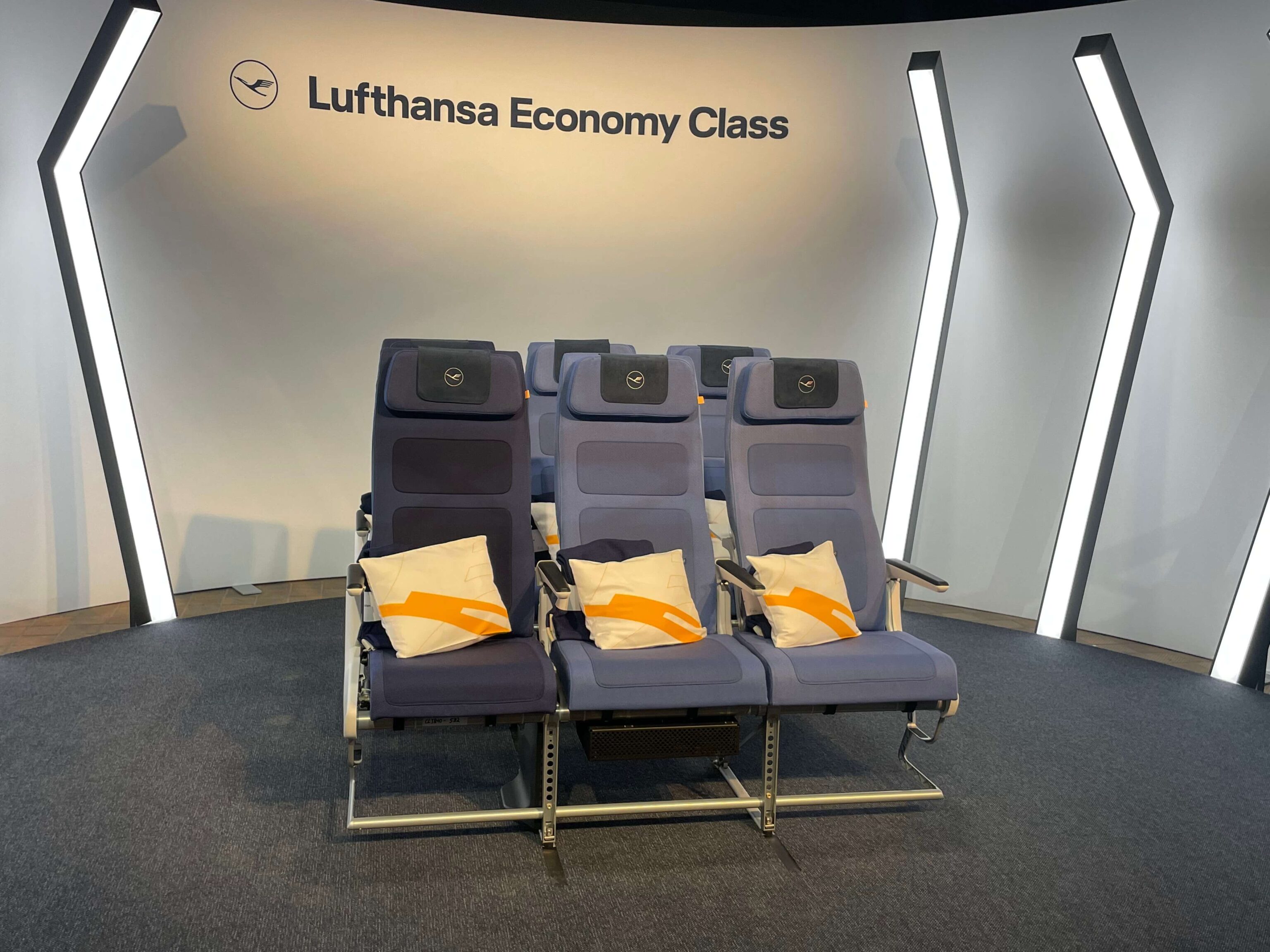 Lufthansa unveils new Allegris long-haul cabin product - AeroTime