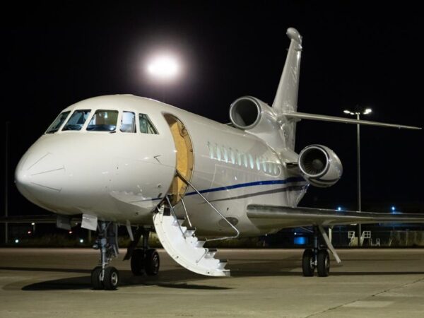 Private jet provider offers 1st European helicopter service