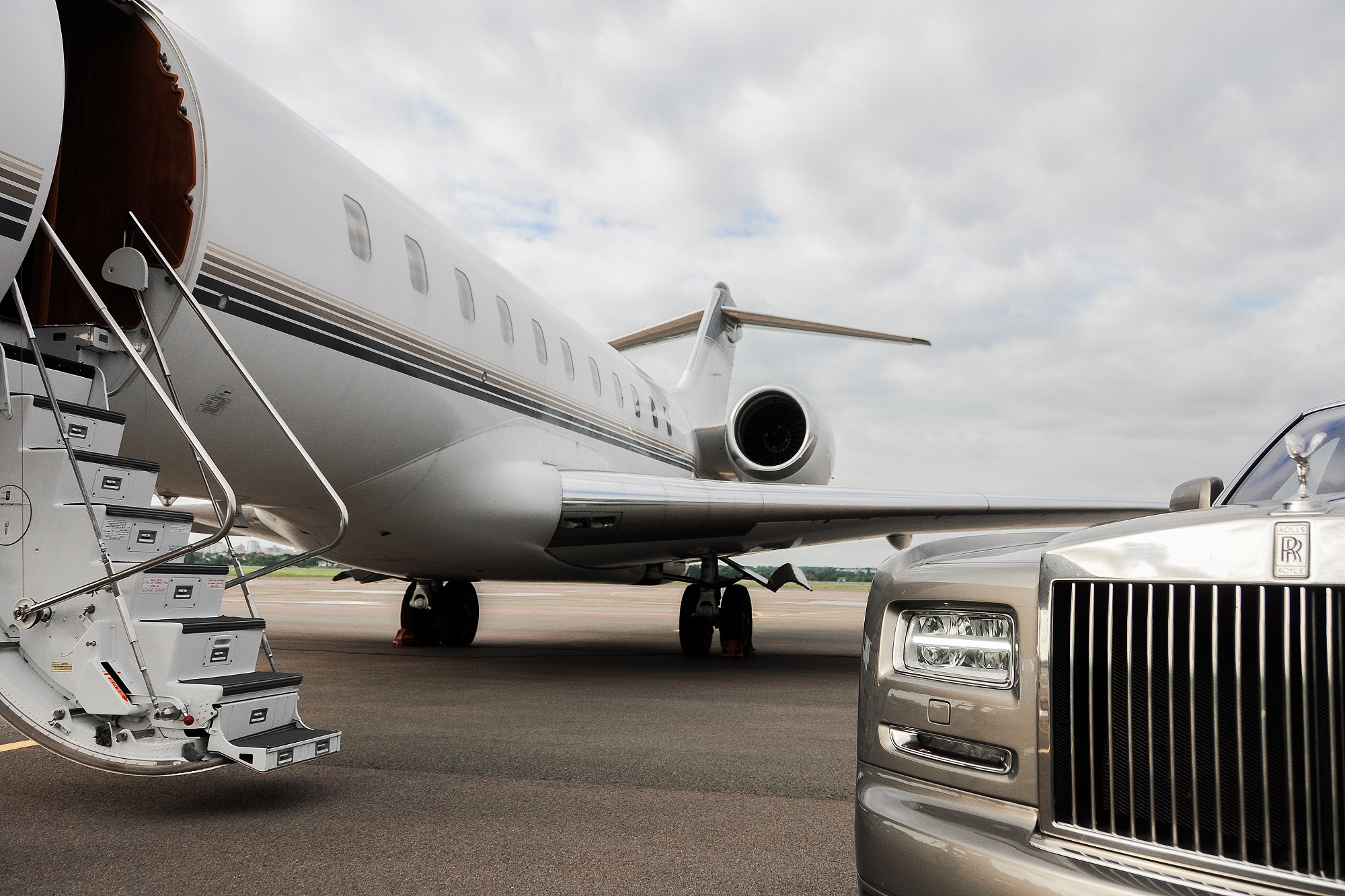 Charity calls for 'super tax' on private jets in the UK - AeroTime