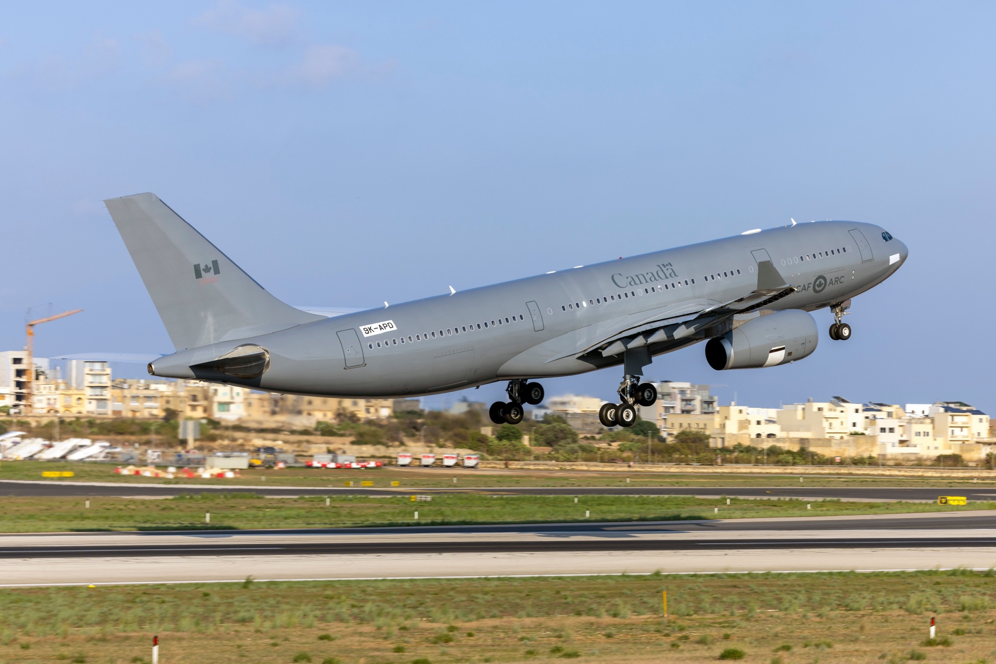 Canada to upgrade CFB Trenton to host CC-330 Husky aircraft