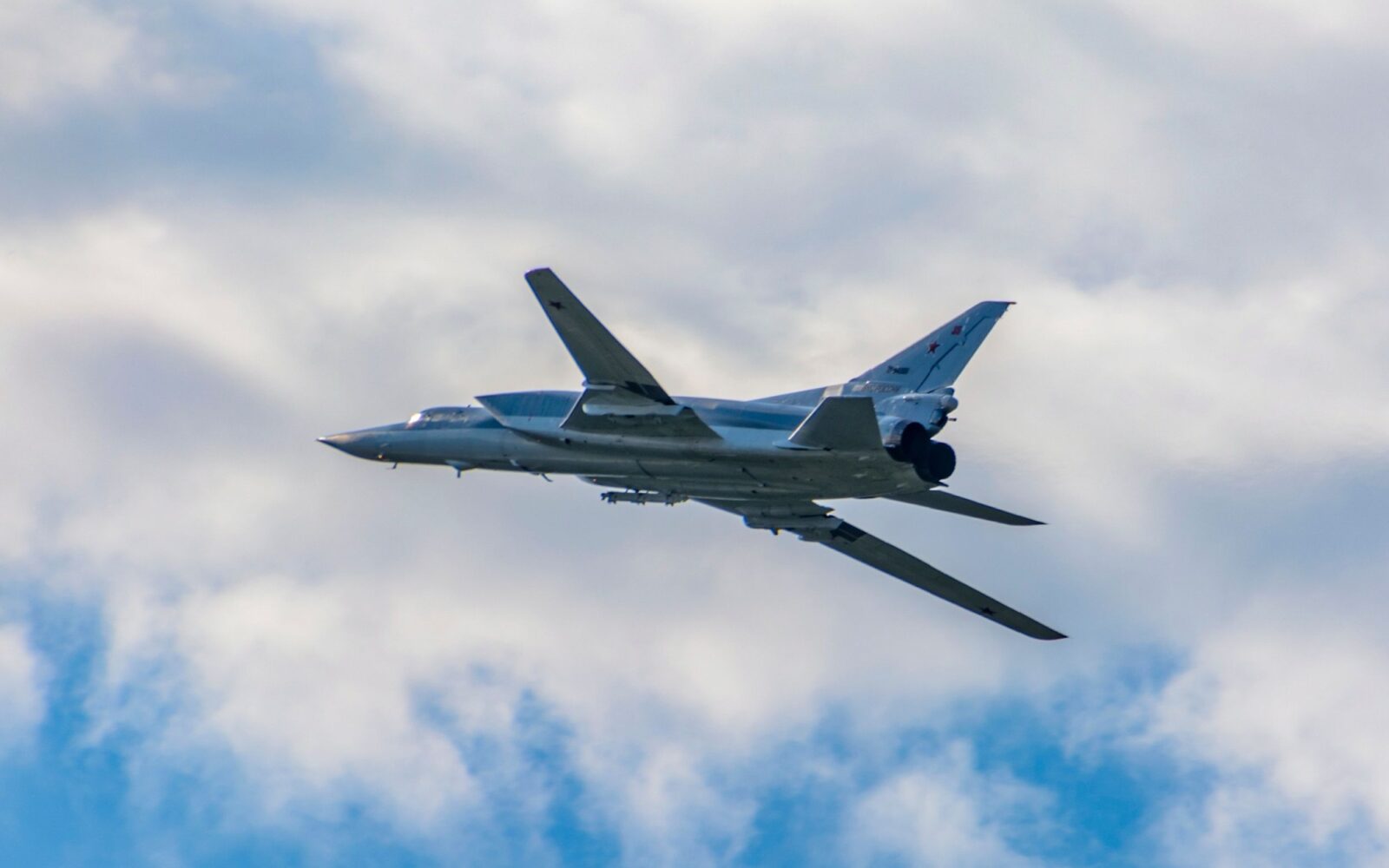 Russian Tu-22M3 bomber crashes in Siberia