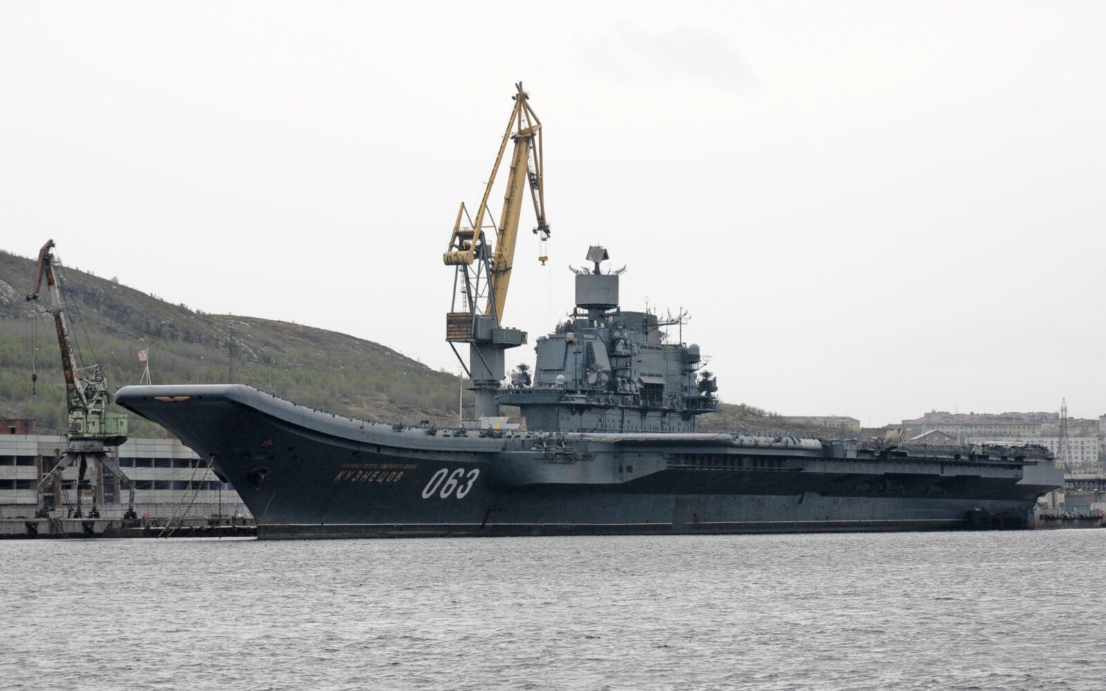 Russia’s sole aircraft carrier Admiral Kuznetsov leaves drydock - AeroTime