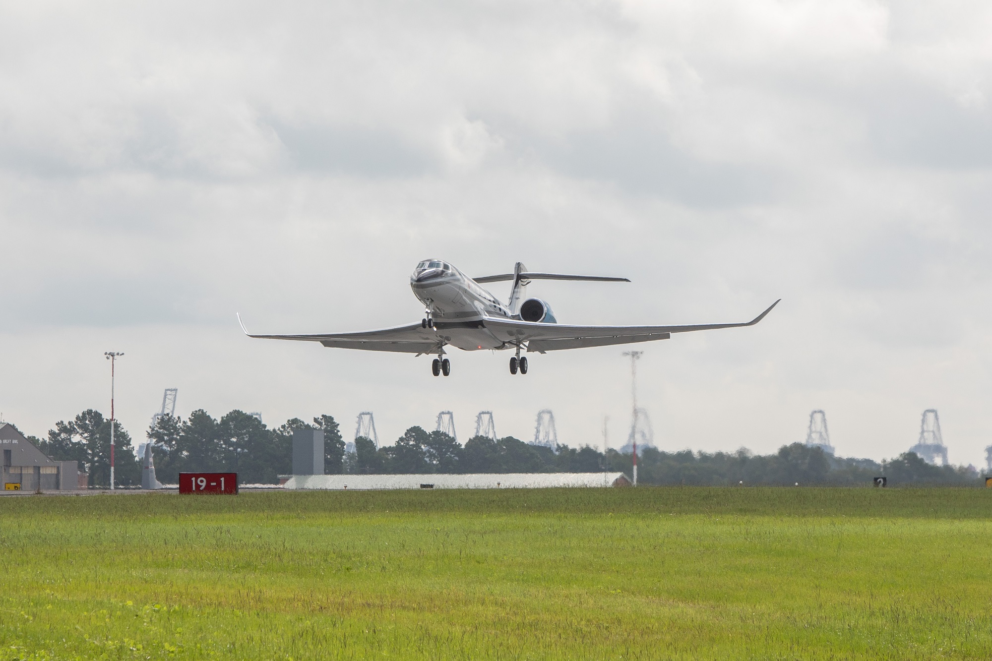 Gulfstream completes first flight of second G800 test jet