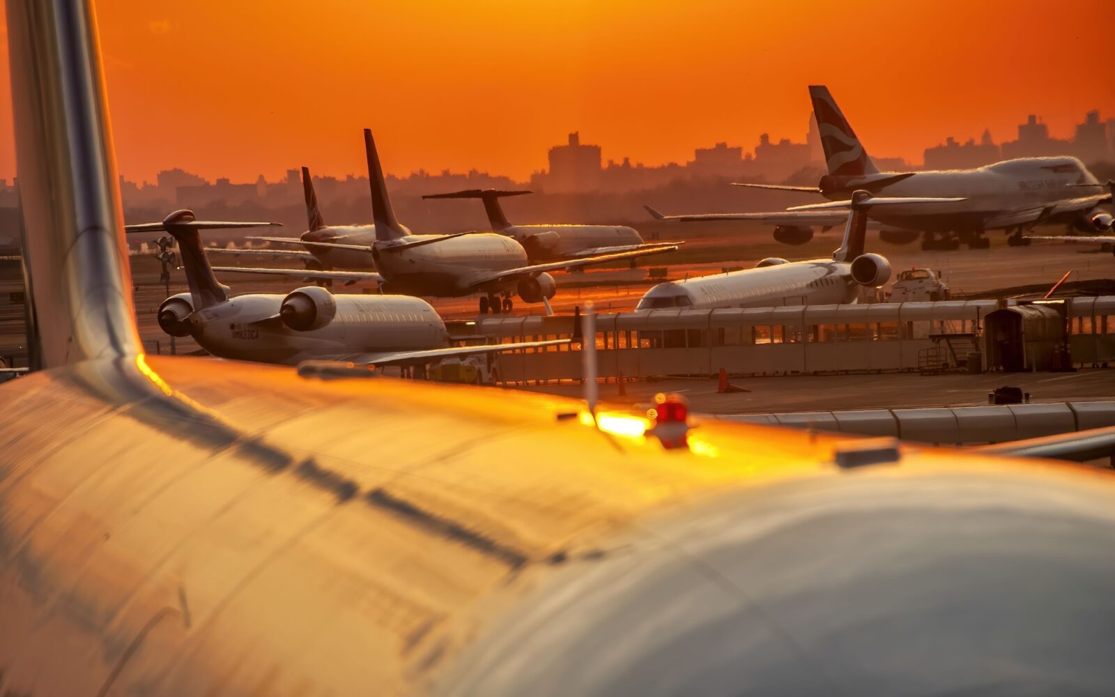 NTSB: interruptions, multitasking cause of JFK near-collision - AeroTime